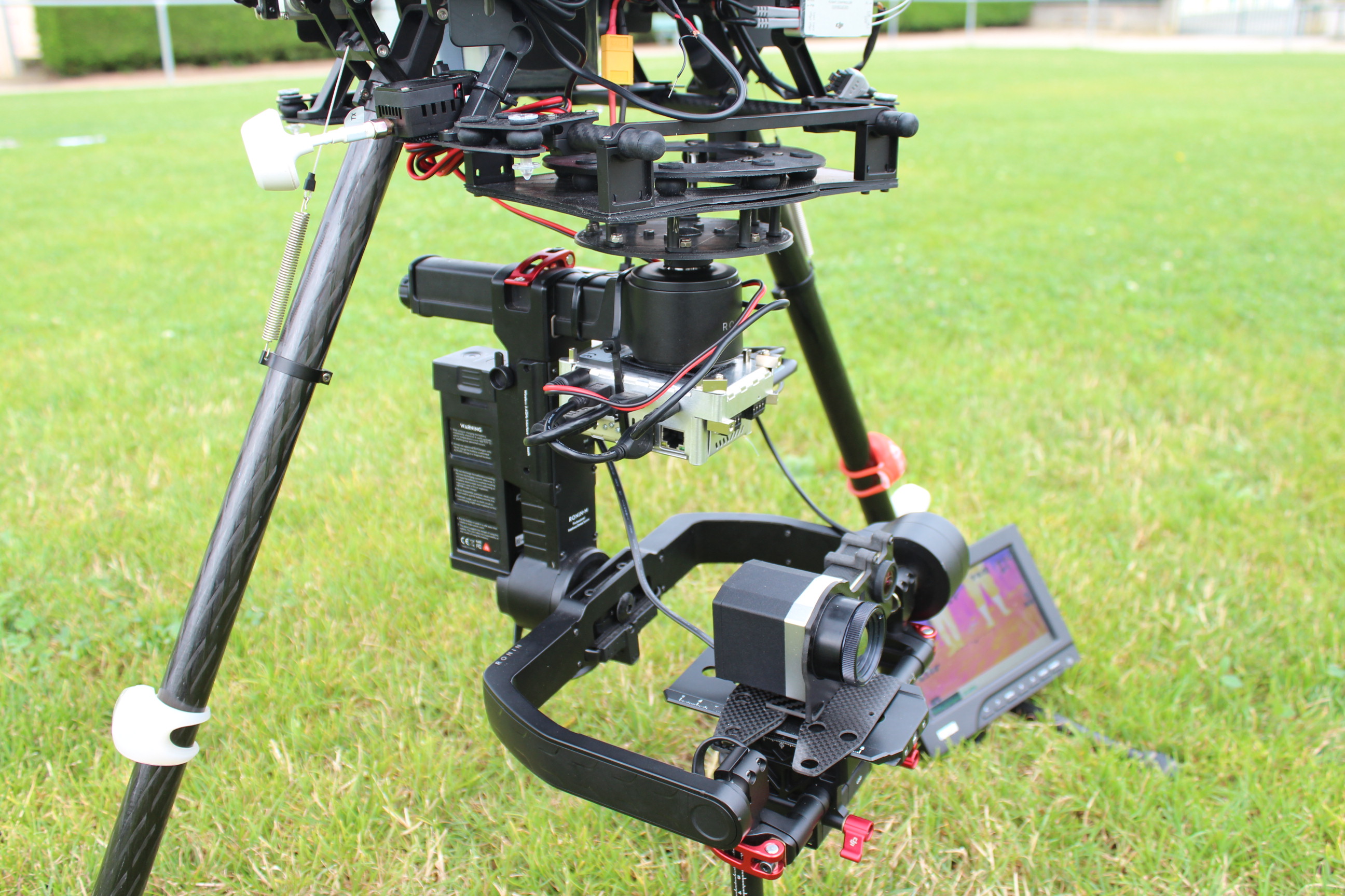 nacelle-ronin-camera-optris-pi450-couplee-avec-une-gopro-2 – Apollo ...